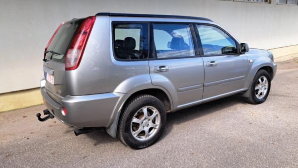 Pelēks Nissan X-Trail 2004 Rīga, ar dzinēja tilpumu 2.20 L un nobraukumu 212 tūkst. km par 3950 €, foto 5 vietnē AUTOMOTO.COM.LV