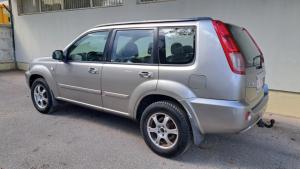 Pelēks Nissan X-Trail 2004 Rīga, ar dzinēja tilpumu 2.20 L un nobraukumu 212 tūkst. km par 3950 €, foto 3 vietnē AUTOMOTO.COM.LV