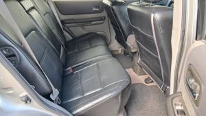 Pelēks Nissan X-Trail 2004 Rīga, ar dzinēja tilpumu 2.20 L un nobraukumu 212 tūkst. km par 3950 €, foto 5 vietnē AUTOMOTO.COM.LV