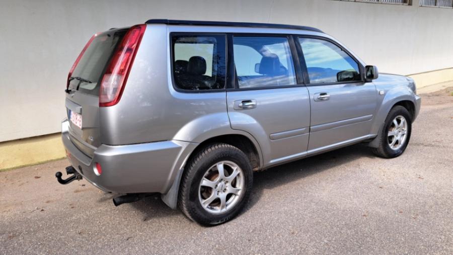 Pelēks Nissan X-Trail 2004 Rīga, ar dzinēja tilpumu 2.20 L un nobraukumu 212 tūkst. km par 3950 €, foto 6 vietnē AUTOMOTO.COM.LV