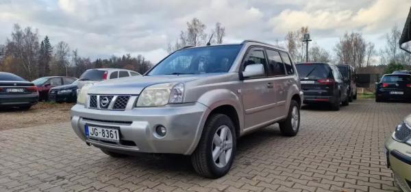 Grey Nissan X-Trail 2004 in Valmiera, with an engine capacity of 2.20 L and mileage of 302 thousand km for 1100 €, photo 6 on AUTOMOTO.COM.LV