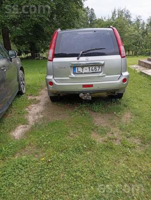 Pelēks Nissan X-Trail 2004 Daugavpils, ar dzinēja tilpumu 2.50 L un nobraukumu 292 tūkst. km par 1690 €, foto 3 vietnē AUTOMOTO.COM.LV