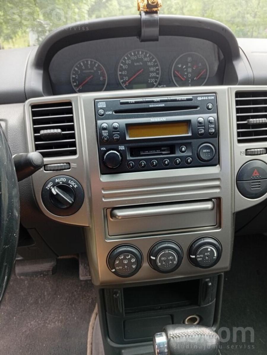 Pelēks Nissan X-Trail 2004 Daugavpils, ar dzinēja tilpumu 2.50 L un nobraukumu 292 tūkst. km par 1690 €, foto 6 vietnē AUTOMOTO.COM.LV