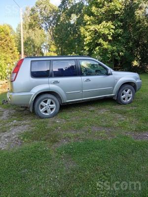 Pelēks Nissan X-Trail 2004 Daugavpils, ar dzinēja tilpumu 2.50 L un nobraukumu 292 tūkst. km par 1690 €, foto 11 vietnē AUTOMOTO.COM.LV