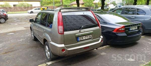 Grey Nissan X-Trail 2004 in Riga, with an engine capacity of 2.50 L and mileage of 320 thousand km for 1000 €, photo 4 on AUTOMOTO.COM.LV