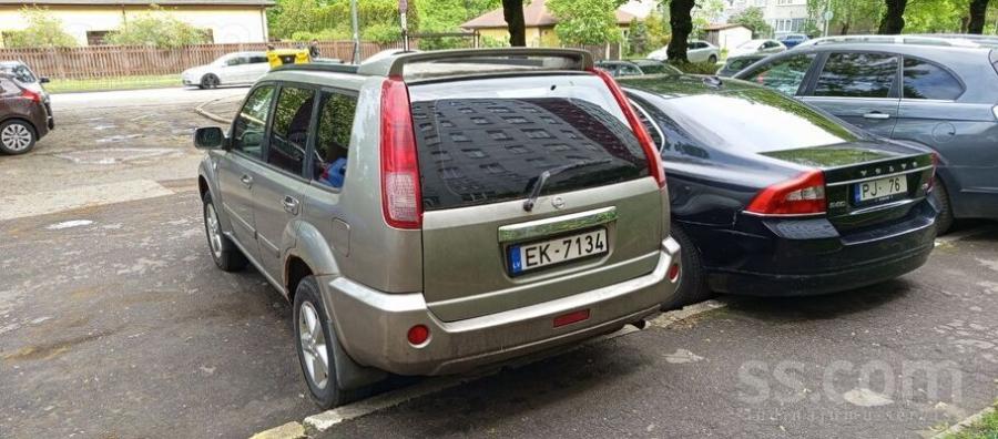 Grey Nissan X-Trail 2004 in Riga, with an engine capacity of 2.50 L and mileage of 320 thousand km for 1000 €, photo 5 on AUTOMOTO.COM.LV