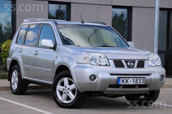 Pelēks Nissan X-Trail 2004 Tukums, ar dzinēja tilpumu 2.20 L un nobraukumu 232 tūkst. km par 2750 €, foto 2 vietnē AUTOMOTO.COM.LV