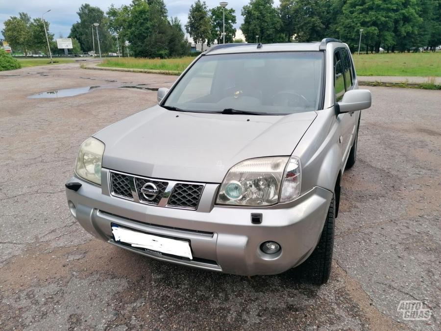Pelēks Nissan X-Trail 2004 Utena, ar dzinēja tilpumu 2.50 L un nobraukumu 292 tūkst. km par 1850 €, foto 3 vietnē AUTOMOTO.COM.LV