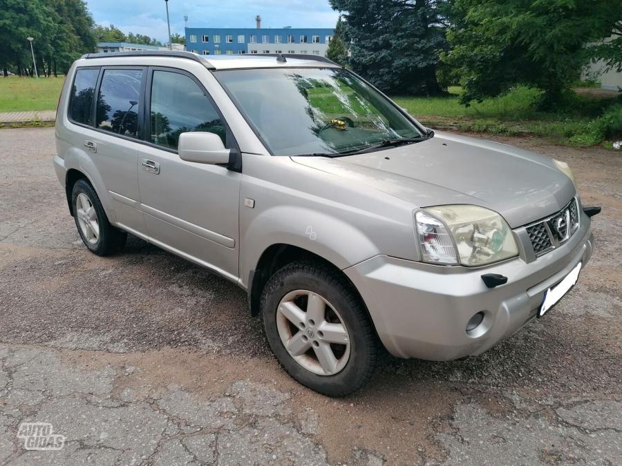 Pelēks Nissan X-Trail 2004 Utena, ar dzinēja tilpumu 2.50 L un nobraukumu 292 tūkst. km par 1850 €, foto 5 vietnē AUTOMOTO.COM.LV