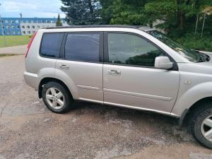 Pelēks Nissan X-Trail 2004 Utena, ar dzinēja tilpumu 2.50 L un nobraukumu 292 tūkst. km par 1850 €, foto 7 vietnē AUTOMOTO.COM.LV