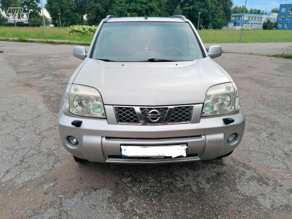 Серый Ниссан ИксТрейл 2004 в Утена, объемом двигателя 2.50 л и пробегом 292 тыс. км за 1850 €, фото 3 на AUTOMOTO.COM.LV