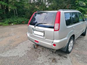 Grey Nissan X-Trail 2004 in Utena, with an engine capacity of 2.50 L and mileage of 292 thousand km for 1850 €, photo 8 on AUTOMOTO.COM.LV