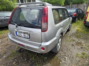 Grey Nissan X-Trail 2004 in Vilnius, with an engine capacity of 2.18 L and mileage of 382 thousand km for 1000 €, photo 7 on AUTOMOTO.COM.LV