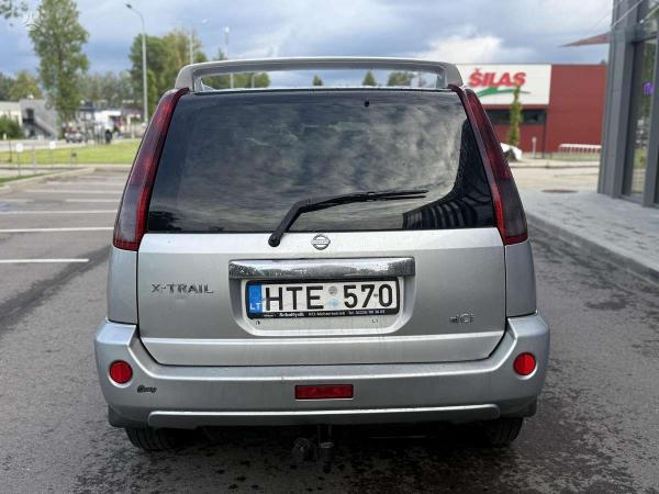 Pelēks Nissan X-Trail 2004 Viļņa, ar dzinēja tilpumu 2.18 L un nobraukumu 260 tūkst. km par 1950 €, foto 4 vietnē AUTOMOTO.COM.LV