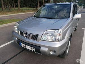 Серый Ниссан ИксТрейл 2004 в Молетай, объемом двигателя 2.00 л и пробегом 317 тыс. км за 1100 €, фото 3 на AUTOMOTO.COM.LV