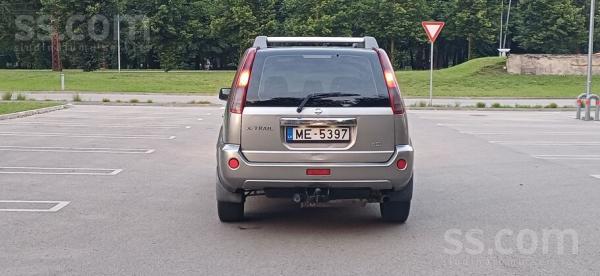 Grey Nissan X-Trail 2004 in Riga, with an engine capacity of 2.20 L and mileage of 276 thousand km for 1850 €, photo 7 on AUTOMOTO.COM.LV