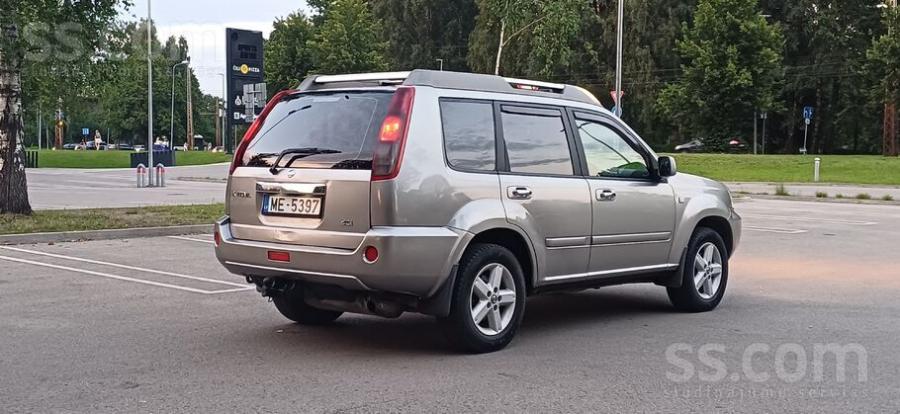 Pelēks Nissan X-Trail 2004 Rīga, ar dzinēja tilpumu 2.20 L un nobraukumu 276 tūkst. km par 1850 €, foto 11 vietnē AUTOMOTO.COM.LV