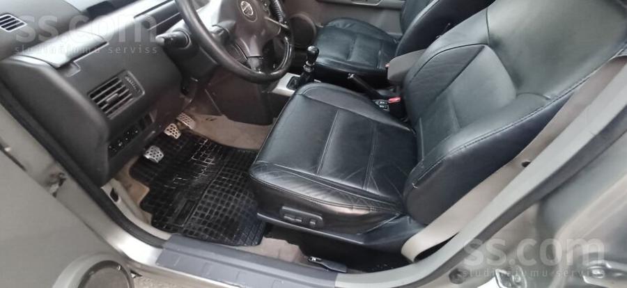 Pelēks Nissan X-Trail 2004 Rīga, ar dzinēja tilpumu 2.20 L un nobraukumu 276 tūkst. km par 1850 €, foto 17 vietnē AUTOMOTO.COM.LV