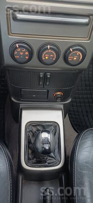 Pelēks Nissan X-Trail 2004 Rīga, ar dzinēja tilpumu 2.20 L un nobraukumu 276 tūkst. km par 1850 €, foto 23 vietnē AUTOMOTO.COM.LV