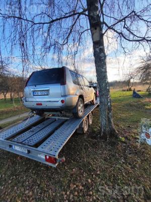 Grey Nissan X-Trail 2004 in Saldus, with an engine capacity of 2.20 L and mileage of 366 thousand km for 420 €, photo  on AUTOMOTO.COM.LV