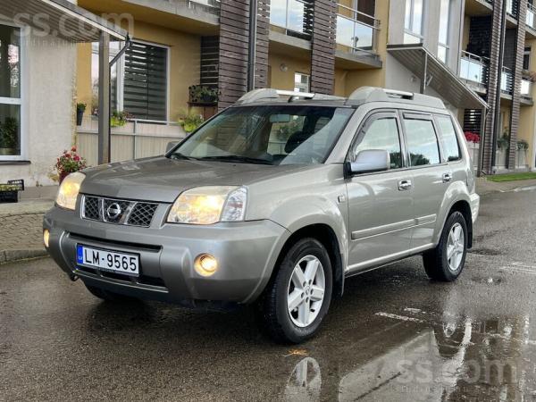 Nissan X-Trail 2004 in Riga on AUTOMOTO.COM.LV Grey Nissan X-Trail 2004 in Riga, with an engine capacity of 2.20 L and mileage of 330 thousand km for 2300 €, photo 4 on AUTOMOTO.COM.LV
