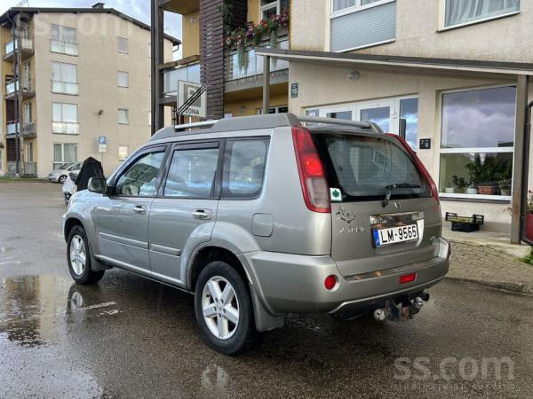 Nissan X-Trail 2004 in Riga on AUTOMOTO.COM.LV Grey Nissan X-Trail 2004 in Riga, with an engine capacity of 2.20 L and mileage of 330 thousand km for 2300 €, photo 8 on AUTOMOTO.COM.LV