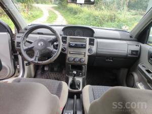 Pelēks Nissan X-Trail 2004 Daugavpils, ar dzinēja tilpumu 2.20 L un nobraukumu 375 tūkst. km par 1000 €, foto 4 vietnē AUTOMOTO.COM.LV