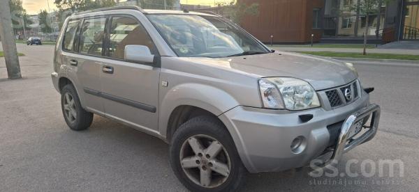 Pelēks Nissan X-Trail 2004 Daugavpils, ar dzinēja tilpumu 2.20 L un nobraukumu 376 tūkst. km par 850 €, foto 8 vietnē AUTOMOTO.COM.LV