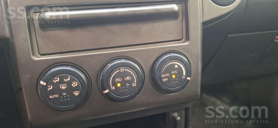 Grey Nissan X-Trail 2004 in Daugavpils, with an engine capacity of 2.20 L and mileage of 376 thousand km for 850 €, photo 12 on AUTOMOTO.COM.LV