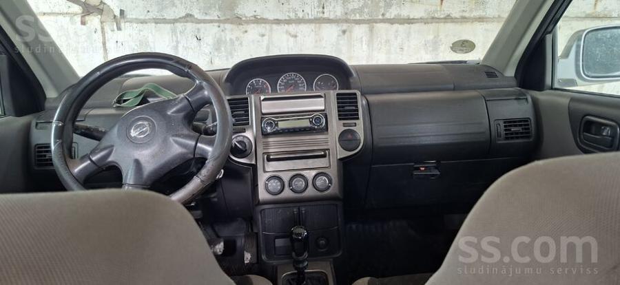 Grey Nissan X-Trail 2004 in Daugavpils, with an engine capacity of 2.20 L and mileage of 376 thousand km for 850 €, photo 15 on AUTOMOTO.COM.LV
