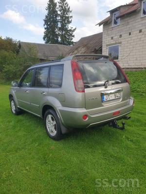 Grey Nissan X-Trail 2004 in Rezekne, with an engine capacity of 2.20 L and mileage of 349 thousand km for 2550 €, photo 5 on AUTOMOTO.COM.LV