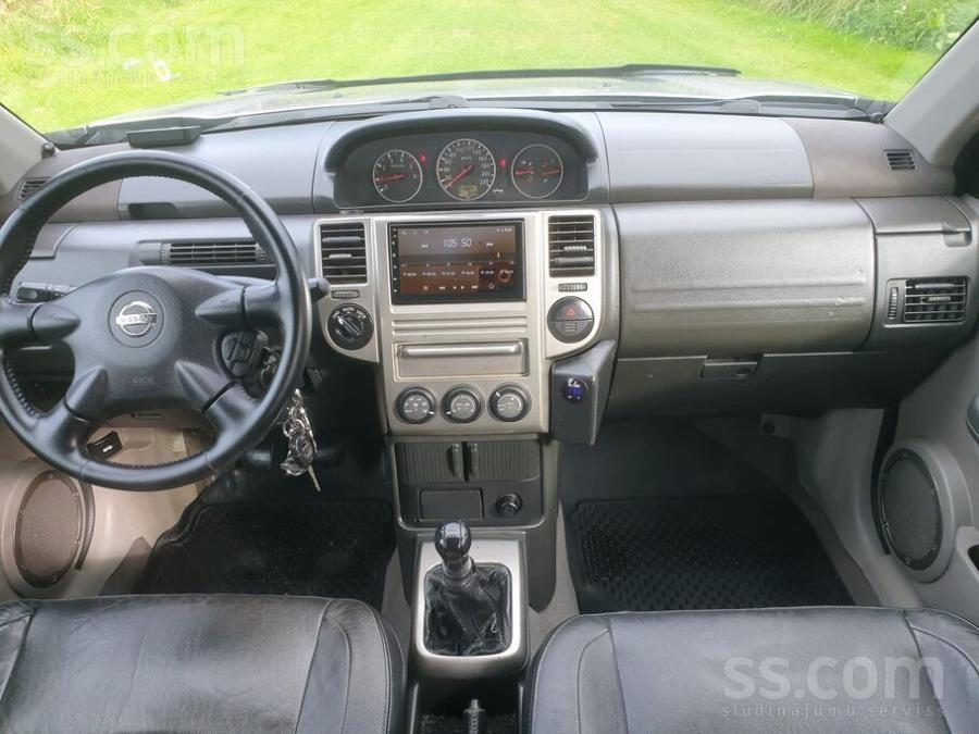 Grey Nissan X-Trail 2004 in Rezekne, with an engine capacity of 2.20 L and mileage of 349 thousand km for 2550 €, photo 10 on AUTOMOTO.COM.LV