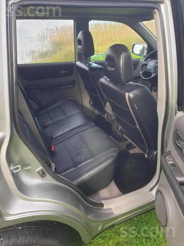 Pelēks Nissan X-Trail 2004 Rēzekne, ar dzinēja tilpumu 2.20 L un nobraukumu 349 tūkst. km par 2550 €, foto 9 vietnē AUTOMOTO.COM.LV
