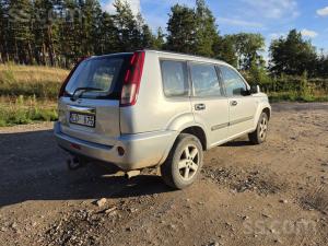 Grey Nissan X-Trail 2004 in Daugavpils, with an engine capacity of 2.20 L and mileage of 375 thousand km for 680 €, photo 4 on AUTOMOTO.COM.LV