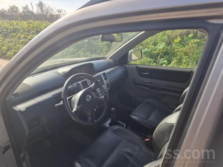 Pelēks Nissan X-Trail 2004 Rēzekne, ar dzinēja tilpumu 2.20 L un nobraukumu 268 tūkst. km par 2250 €, foto 8 vietnē AUTOMOTO.COM.LV