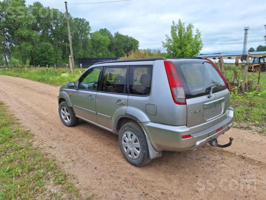 Grey Nissan X-Trail 2005 in Kuldiga, with an engine capacity of 2.20 L and mileage of 344 thousand km for 1150 €, photo 3 on AUTOMOTO.COM.LV