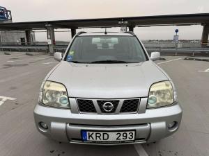 Pelēks Nissan X-Trail 2005 Viļņa, ar dzinēja tilpumu 2.20 L un nobraukumu 240 tūkst. km par 1999 €, foto 3 vietnē AUTOMOTO.COM.LV