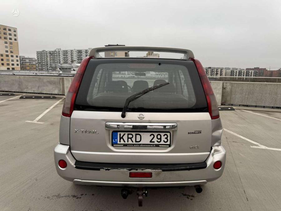 Pelēks Nissan X-Trail 2005 Viļņa, ar dzinēja tilpumu 2.20 L un nobraukumu 240 tūkst. km par 1999 €, foto 6 vietnē AUTOMOTO.COM.LV