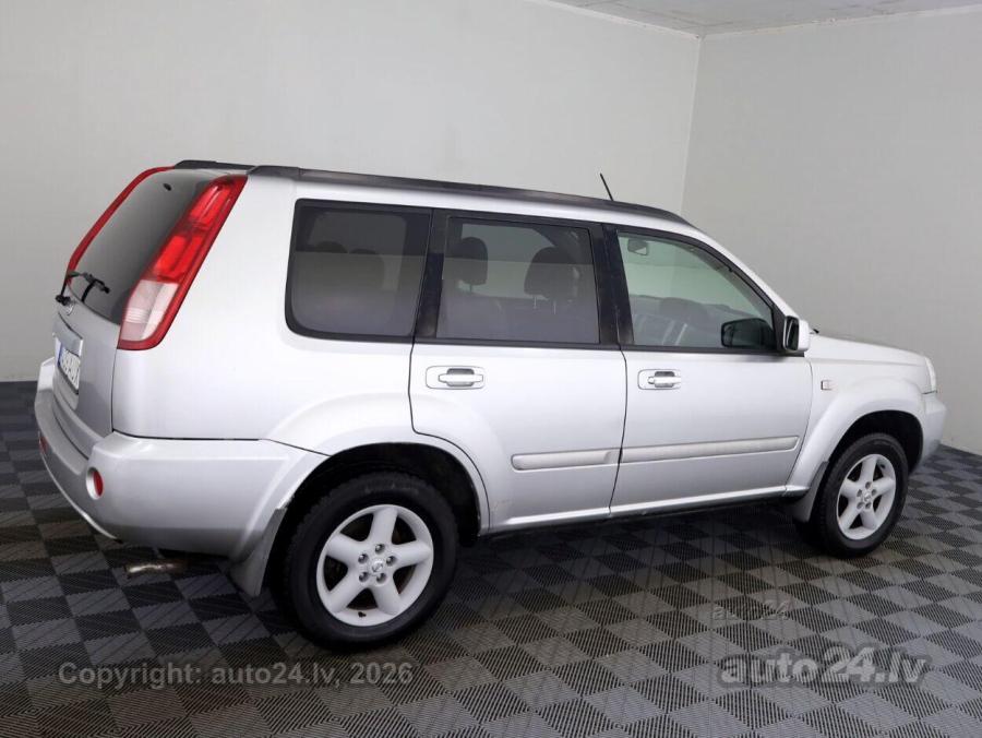 Grey Nissan X-Trail 2005 in Tallinn, with an engine capacity of 2.50 L and mileage of 293 thousand km for 1299 €, photo 3 on AUTOMOTO.COM.LV