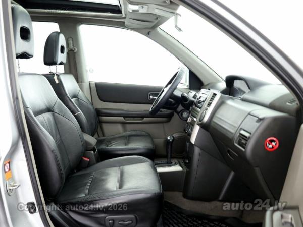 Grey Nissan X-Trail 2005 in Tallinn, with an engine capacity of 2.50 L and mileage of 293 thousand km for 1299 €, photo 6 on AUTOMOTO.COM.LV