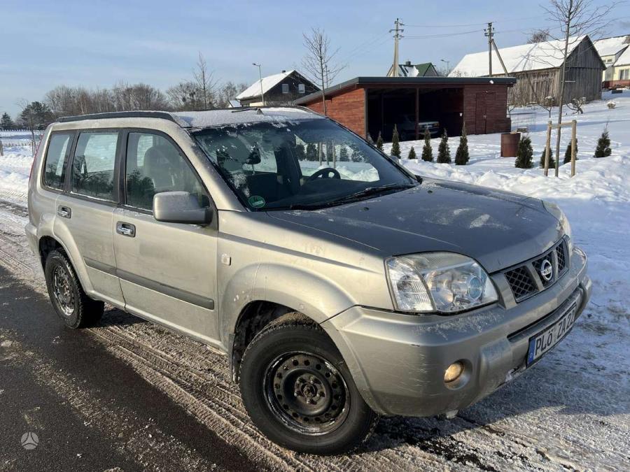Серый Ниссан ИксТрейл 2005 в Бирштонас, объемом двигателя 2.20 л и пробегом 340 тыс. км за 2550 €, фото 2 на AUTOMOTO.COM.LV