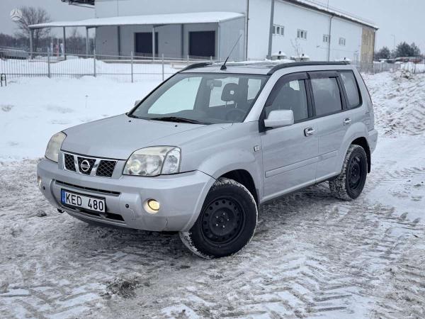 Pelēks Nissan X-Trail 2005 Viļņa, ar dzinēja tilpumu 2.18 L un nobraukumu 274 tūkst. km par 2000 €, foto 2 vietnē AUTOMOTO.COM.LV