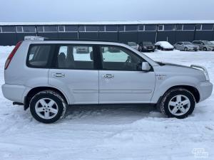 Grey Nissan X-Trail 2005 in Giraite, with an engine capacity of 2.20 L and mileage of 235 thousand km for 2900 €, photo 4 on AUTOMOTO.COM.LV