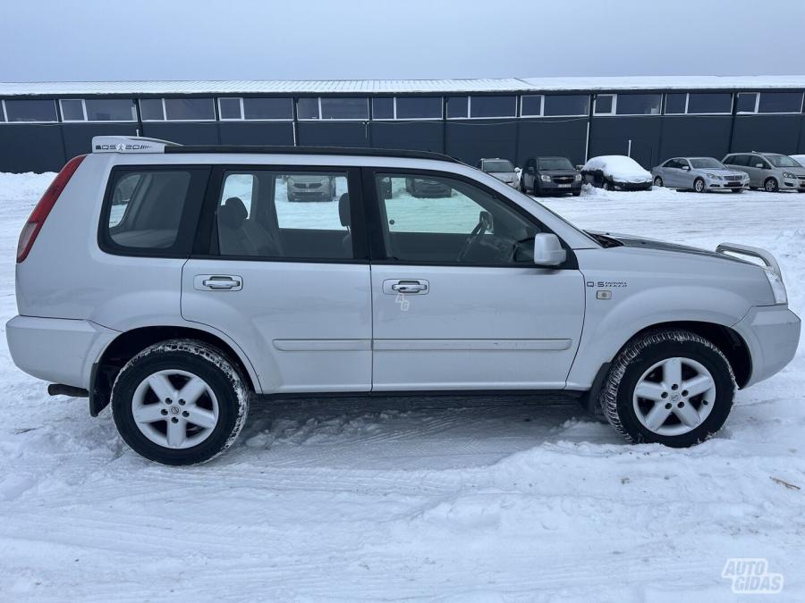 Grey Nissan X-Trail 2005 in Giraite, with an engine capacity of 2.20 L and mileage of 235 thousand km for 2900 €, photo 4 on AUTOMOTO.COM.LV