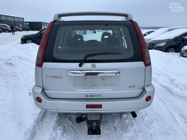 Grey Nissan X-Trail 2005 in Giraite, with an engine capacity of 2.20 L and mileage of 235 thousand km for 2900 €, photo 6 on AUTOMOTO.COM.LV