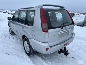Grey Nissan X-Trail 2005 in Giraite, with an engine capacity of 2.20 L and mileage of 235 thousand km for 2900 €, photo 7 on AUTOMOTO.COM.LV