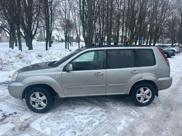 Grey Nissan X-Trail 2005 in Gargzdai, with an engine capacity of 2.18 L and mileage of 399 thousand km for 1950 €, photo 1 on AUTOMOTO.COM.LV