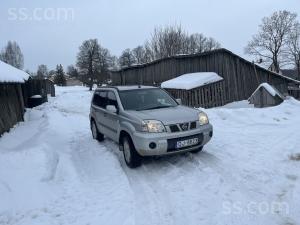 Серый Ниссан ИксТрейл 2005 в Айзкраукле, объемом двигателя 2.20 л и пробегом 279 тыс. км за 1500 €, фото  на AUTOMOTO.COM.LV