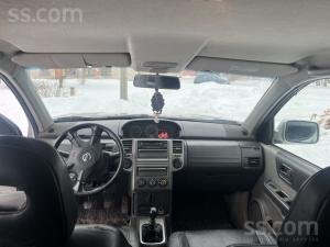 Pelēks Nissan X-Trail 2005 Aizkraukle, ar dzinēja tilpumu 2.20 L un nobraukumu 279 tūkst. km par 1500 €, foto 7 vietnē AUTOMOTO.COM.LV
