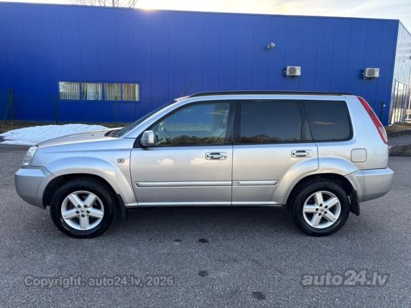 Grey Nissan X-Trail 2005 in Paide, with an engine capacity of 2.20 L and mileage of 388 thousand km for 2890 €, photo 3 on AUTOMOTO.COM.LV